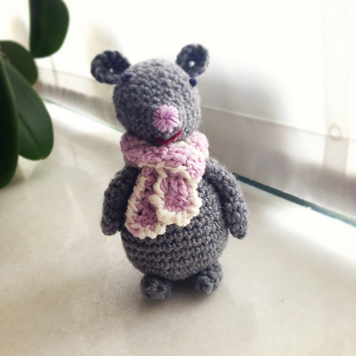 Ravelry: Amigurumi Mouse Tutorial pattern by Sharon Ojala