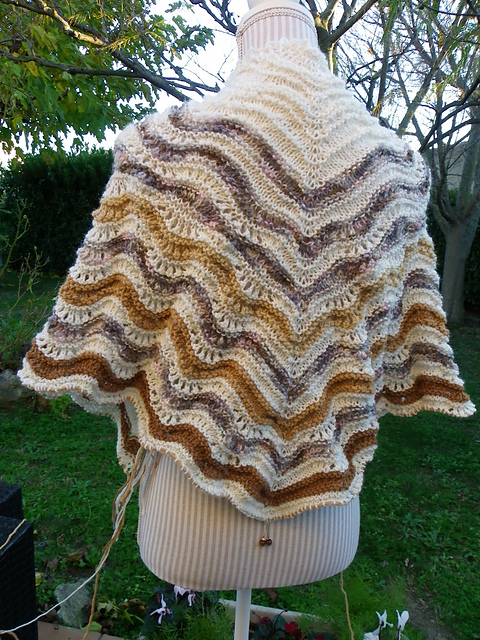 Ravelry: silviastella's Feather and fan comfort shawl
