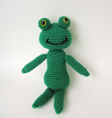 Ravelry: Frog Amigurumi- Clyde Frog too pattern by Celina Lane