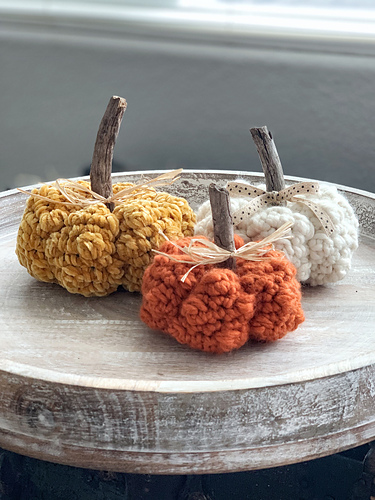 Ravelry: The Knobby Little Pumpkin 067 pattern by Simply Made By Erin