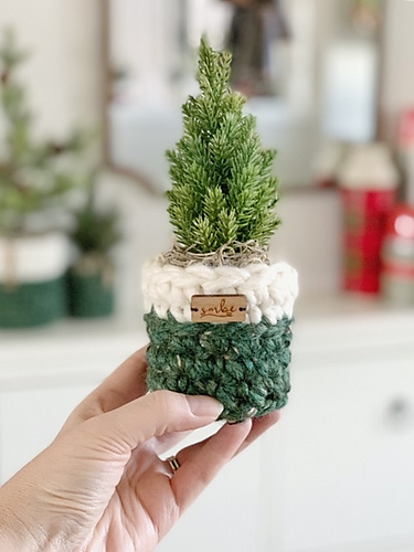 Ravelry: Chunky Planter Sweaters 053 pattern by Simply Made By Erin