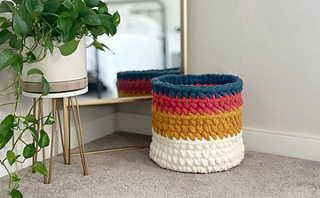 Ravelry: XL Crochet Color Block Basket 106 pattern by Simply Made By Erin