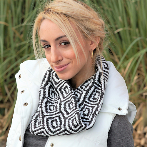 Ravelry: Jasper Hat and Cowl pattern by John Crane