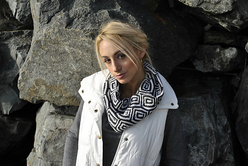 Ravelry: Jasper Hat and Cowl pattern by John Crane