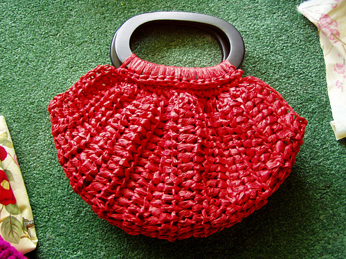 Ravelry: Fat Bottom Bag pattern by Julie Armstrong Holetz