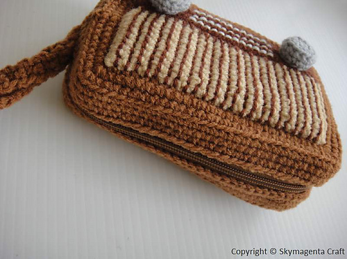 Ravelry: VINTAGE RADIO PURSE pattern by Sky Magenta