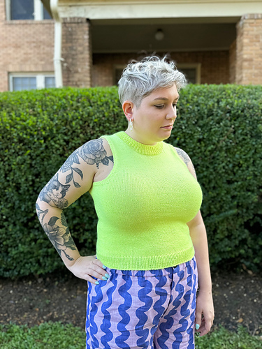 Ravelry: Mini Mock Neck Tank pattern by Jessie Maed Designs
