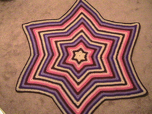 Ravelry: Baby Starghan (Star Afghan) pattern by Beth Espina-Cole