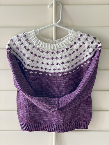 Ravelry: The Flutterby pullover pattern by kiddiwinksknits