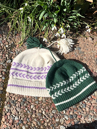 Ravelry: Liten Toppluva pattern by Kristina Jennische