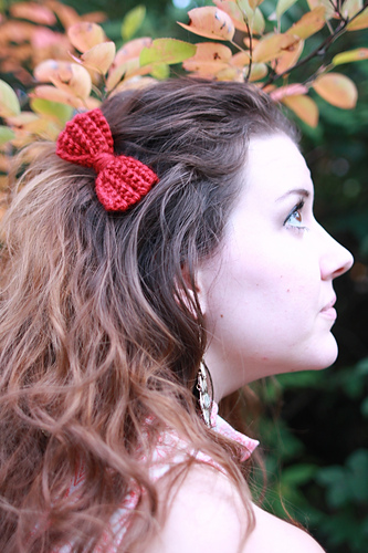 Ravelry: Small Bow Pin pattern by Rachael Oglesby