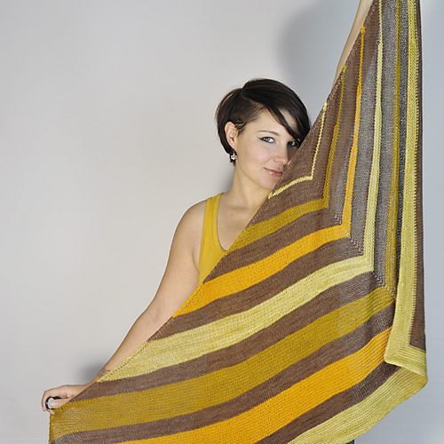 Ravelry: Hamburg Shawl pattern by Susanne Sommer