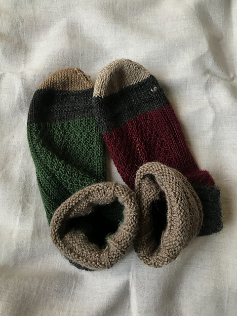 Ravelry: Radiohead socks pattern by Svetlana Garanina