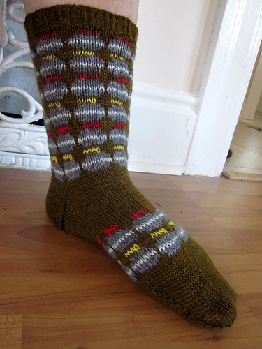 Ravelry: Curling Socks pattern by SpillyJane