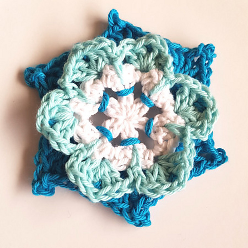 Ravelry: Pinwheel Flower pattern by Shelley Husband