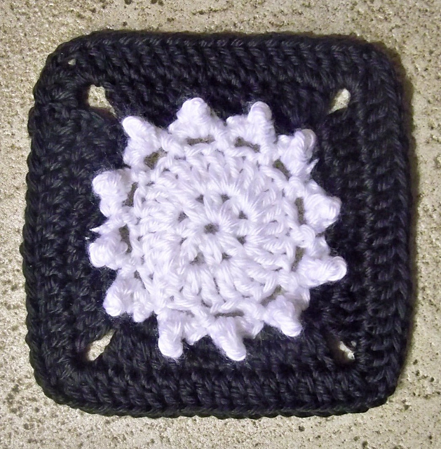 Ravelry: Radiance 6 inch square pattern by Cynthia Boylan