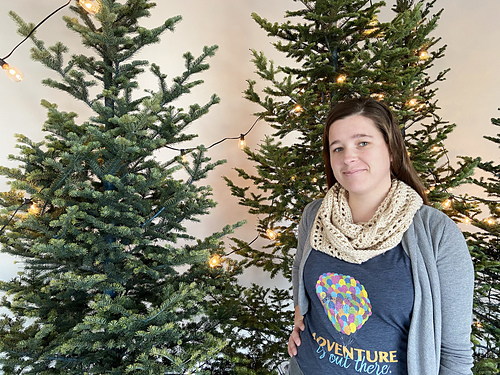 Ravelry: LB Infinity Scarf pattern by Stacy's Stitches