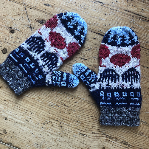 Ravelry: Spooky Park Mitts mystery KAL pattern by Hanna Kyttä