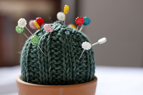Ravelry: Quick, chunky cactus pincushion pattern by Samantha Steele