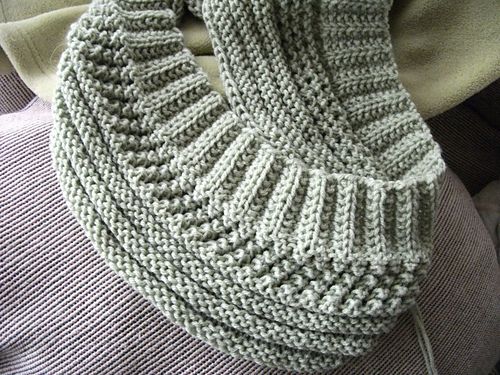 Ravelry: Layer Cake Loop pattern by steepndeep's Designs