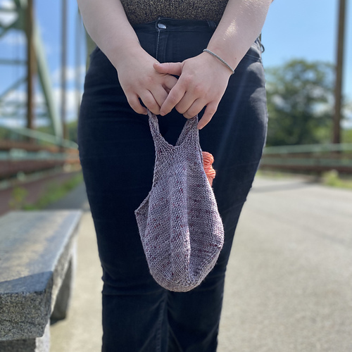 Ravelry: Dumpling Bag pattern by Stephanie Shiman