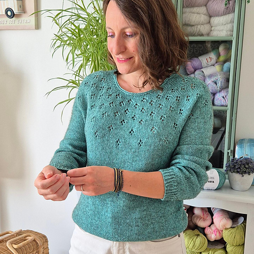 Ravelry: Céleste sweater pattern by Stéphanie L