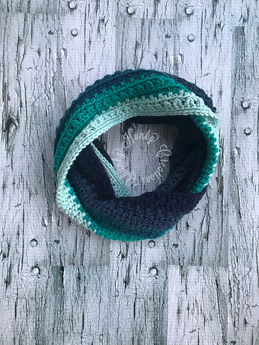 Ravelry: Colour Me Infinity pattern by Greenfield Creations