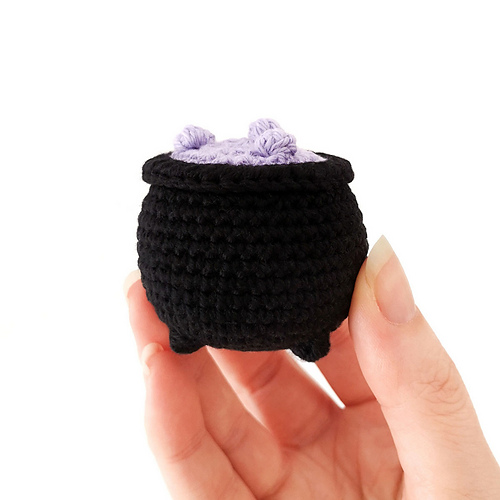 Ravelry: Crochet Cauldron pattern by Fay Lyth
