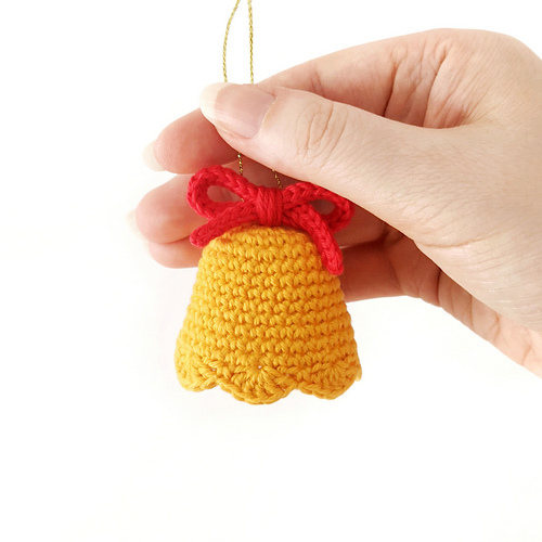 Ravelry: Christmas Bell pattern by Fay Lyth