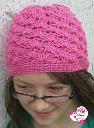 Ravelry: The Verona Hat pattern by Kayla Green