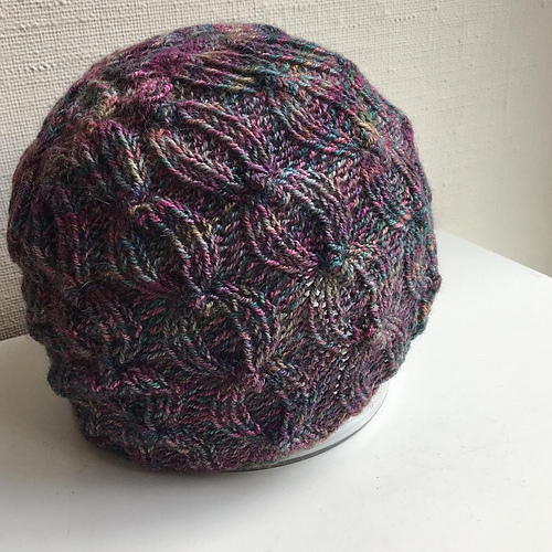 Ravelry: Knitty Knotty pattern by Susan Ashcroft