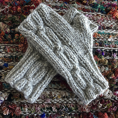 Ravelry: Knitty Knotty mitts pattern by Susan Ashcroft