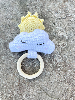 Ravelry: stitchnquilt's Sun and cloud teething ring