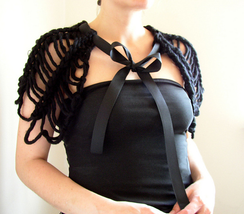 Ravelry: Midnight Capelet pattern by Siobhan Brown