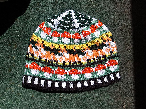 Ravelry: Fox in the forest beanie pattern by Sandra Jäger