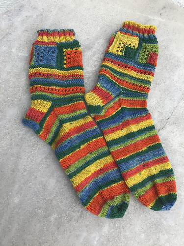 Ravelry: Patch Socks pattern by minja's
