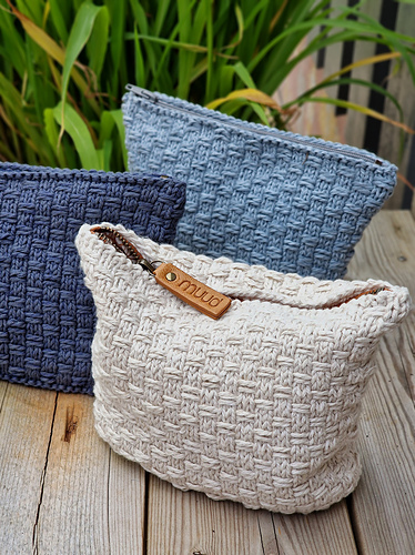 Ravelry: Ezza pouch pattern by StrikkeUlla