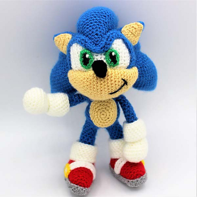 Ravelry: Sonic the Hedgehog pattern by Gretel Crespo