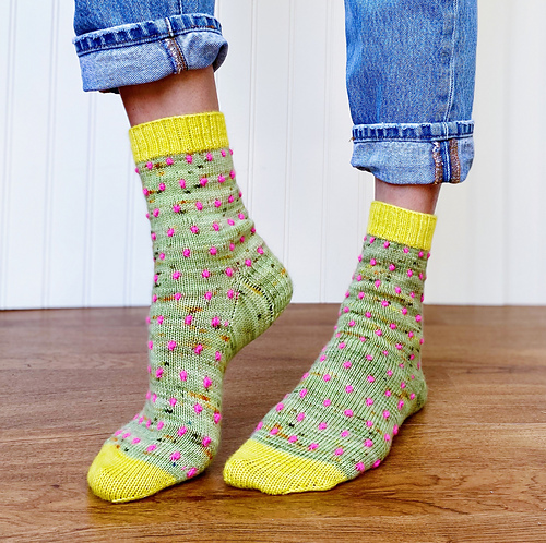 Ravelry: Pop Radio Socks pattern by Summer Lee