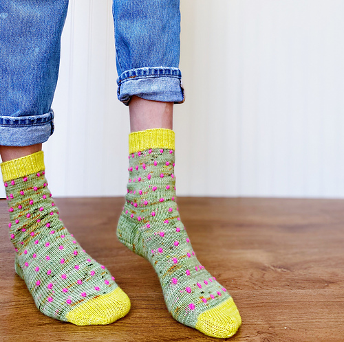 Ravelry: Pop Radio Socks pattern by Summer Lee