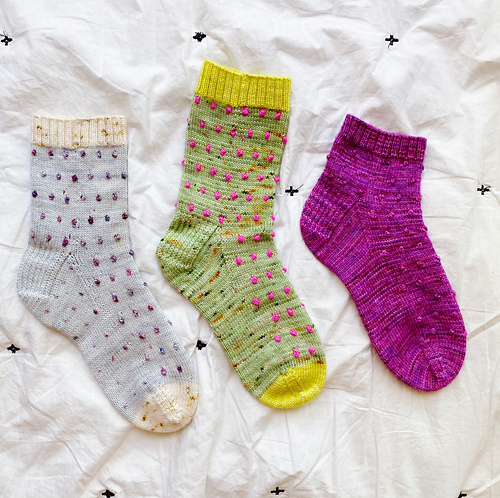 Ravelry: Pop Radio Socks pattern by Summer Lee