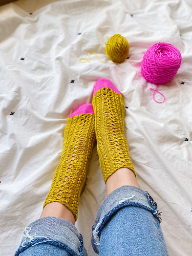 Ravelry: In Bloom Sock Set pattern by Summer Lee