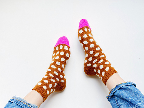Ravelry: Little Dots Socks pattern by Summer Lee