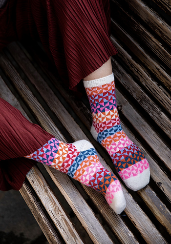 Ravelry: Pinwheel Socks pattern by Summer Lee