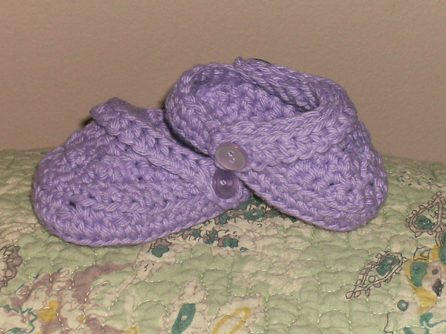 Ravelry: Baby Crocs pattern by The Hooker In Me - Courteney Griffin