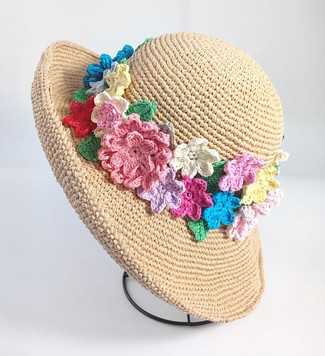 Ravelry: flower hat pattern by Xiaofeng Song