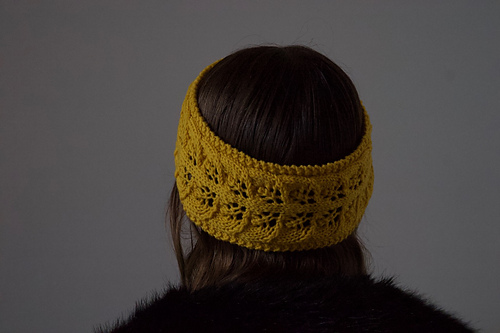 Ravelry: 180-19 a Goldenrod Headband pattern by DROPS design