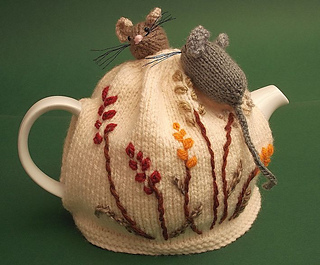 Ravelry: sunshinegirl3's Harvest Mouse Tea Cosy
