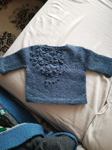 Ravelry: Matilda Sweater pattern by Laura Menéndez