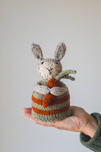 Ravelry: Reversible Bunnies pattern by Susan B. Anderson